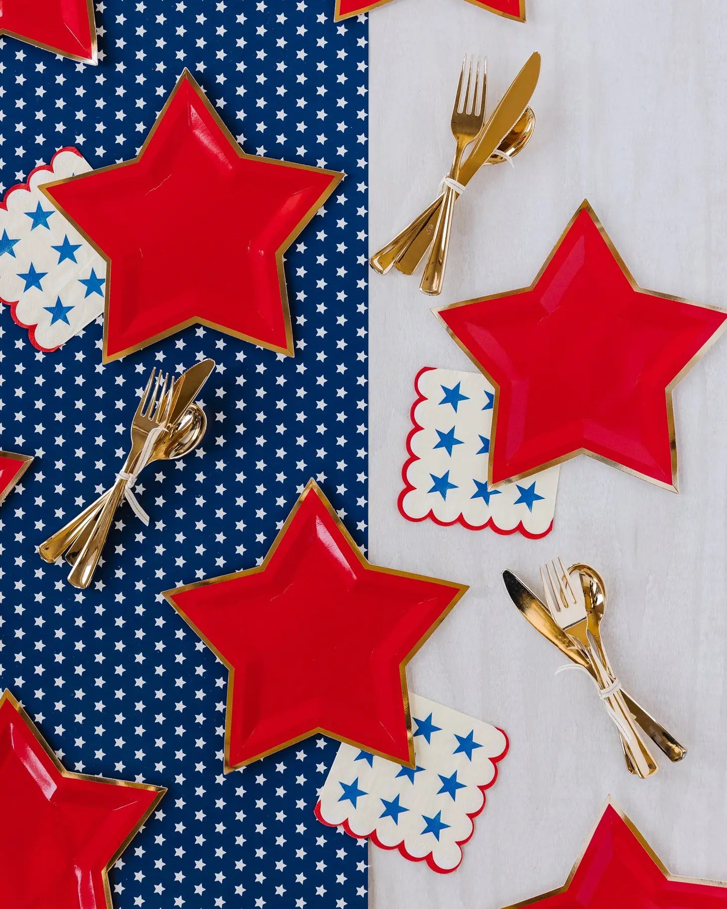 STAR PAPER PLATES – Brinisity